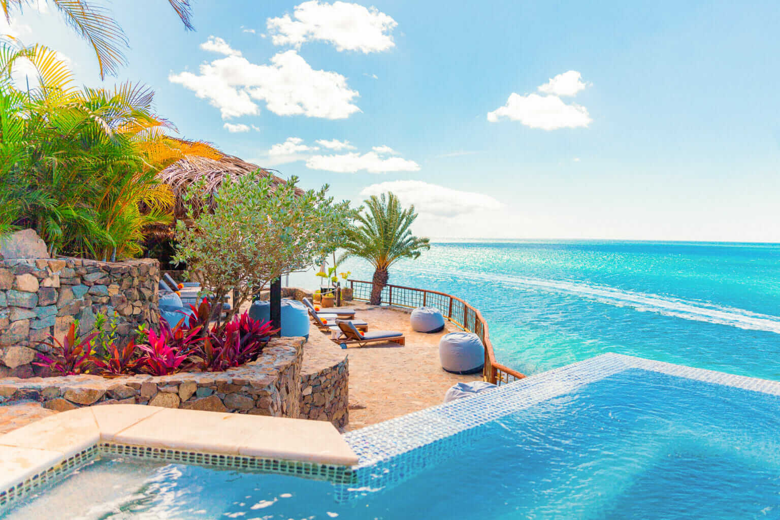 Special Offers – Cocobay Resort